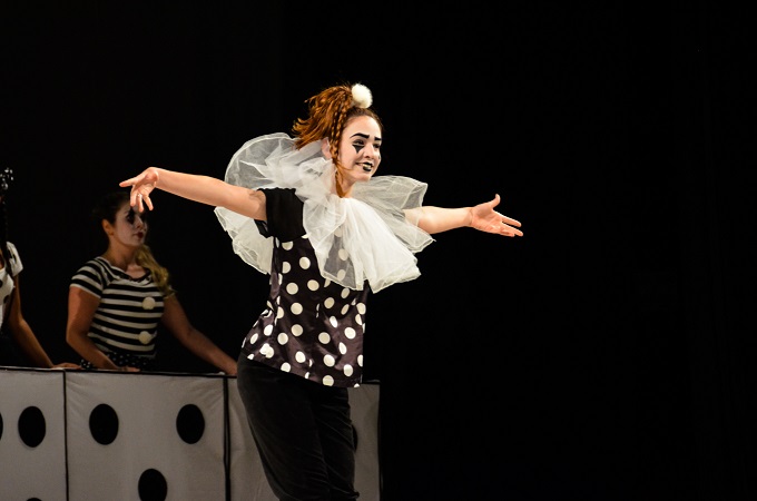 Apresentação do Marie Taglioni Studio traz releitura do clássico ...