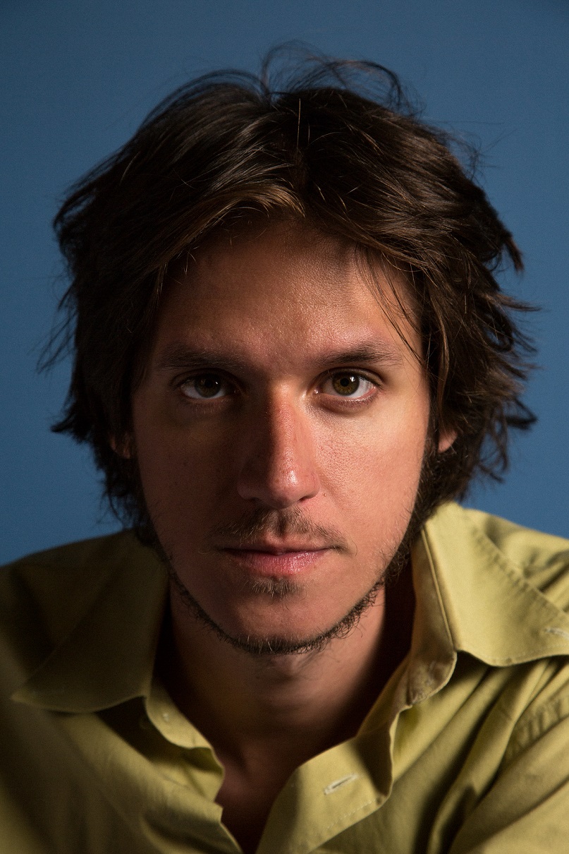 Cantor Rubel apresenta turnê dos discos Casas e Pearl em show de voz e ...